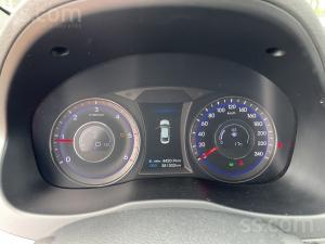 Pelēks Hyundai i40 2015 Rīga, ar dzinēja tilpumu 1.70 L un nobraukumu 282 tūkst. km par 7800 €, foto 25 vietnē AUTOMOTO.COM.LV