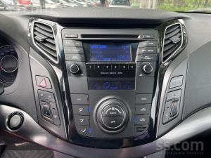 Pelēks Hyundai i40 2015 Rīga, ar dzinēja tilpumu 1.70 L un nobraukumu 282 tūkst. km par 7800 €, foto 26 vietnē AUTOMOTO.COM.LV