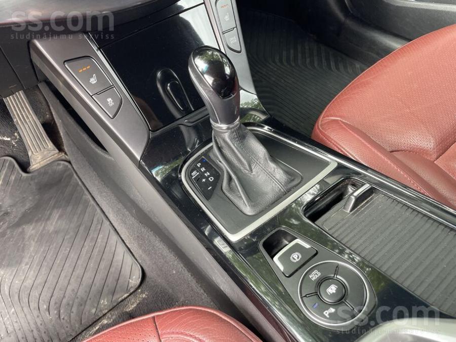 Pelēks Hyundai i40 2015 Rīga, ar dzinēja tilpumu 1.70 L un nobraukumu 282 tūkst. km par 7800 €, foto 27 vietnē AUTOMOTO.COM.LV