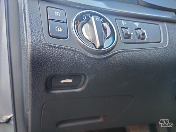 Grey Hyundai i40 2012 in Jonava, with an engine capacity of 1.70 L and mileage of 208 thousand km for 7200 €, photo 9 on AUTOMOTO.COM.LV