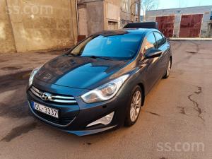 Серый Хендай и40 2012 в Рига, объемом двигателя 1.70 л и пробегом 449 тыс. км за 4250 €, фото  на AUTOMOTO.COM.LV