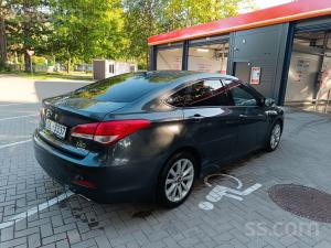 Pelēks Hyundai i40 2012 Rīga, ar dzinēja tilpumu 1.70 L un nobraukumu 451 tūkst. km par 4650 €, foto 6 vietnē AUTOMOTO.COM.LV