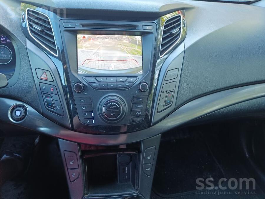 Pelēks Hyundai i40 2012 Rīga, ar dzinēja tilpumu 1.70 L un nobraukumu 451 tūkst. km par 4650 €, foto 12 vietnē AUTOMOTO.COM.LV