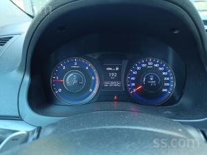 Pelēks Hyundai i40 2012 Rīga, ar dzinēja tilpumu 1.70 L un nobraukumu 451 tūkst. km par 4650 €, foto 14 vietnē AUTOMOTO.COM.LV