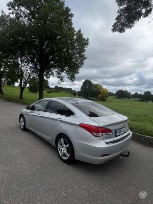 Pelēks Hyundai i40 2012 Kauņa, ar dzinēja tilpumu 1.69 L un nobraukumu 275 tūkst. km par 3500 €, foto 3 vietnē AUTOMOTO.COM.LV