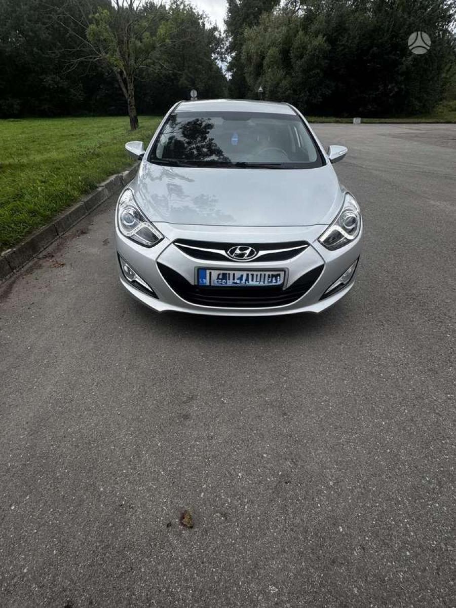 Pelēks Hyundai i40 2012 Kauņa, ar dzinēja tilpumu 1.69 L un nobraukumu 275 tūkst. km par 3500 €, foto 4 vietnē AUTOMOTO.COM.LV