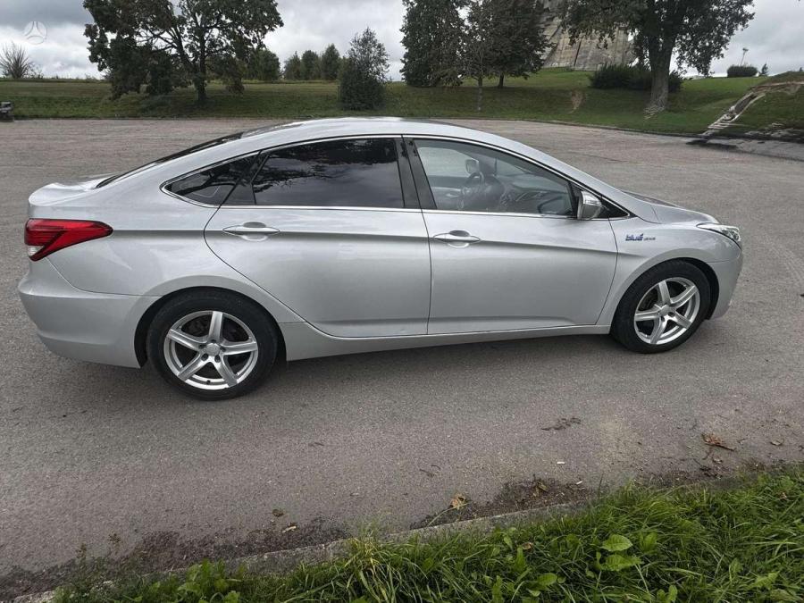 Pelēks Hyundai i40 2012 Kauņa, ar dzinēja tilpumu 1.69 L un nobraukumu 275 tūkst. km par 3500 €, foto 9 vietnē AUTOMOTO.COM.LV