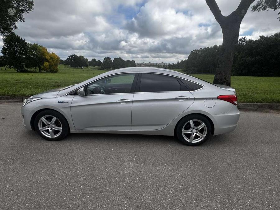 Pelēks Hyundai i40 2012 Kauņa, ar dzinēja tilpumu 1.69 L un nobraukumu 275 tūkst. km par 3500 €, foto 10 vietnē AUTOMOTO.COM.LV