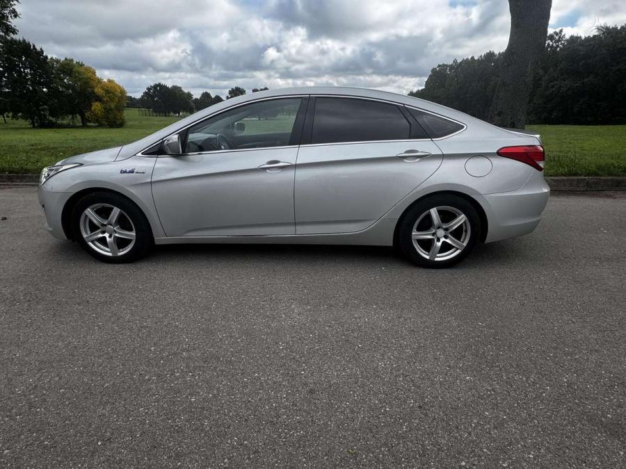 Pelēks Hyundai i40 2012 Kauņa, ar dzinēja tilpumu 1.69 L un nobraukumu 275 tūkst. km par 3500 €, foto 12 vietnē AUTOMOTO.COM.LV