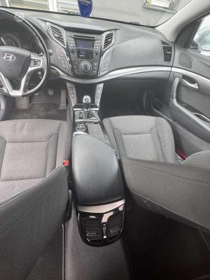 Pelēks Hyundai i40 2012 Kauņa, ar dzinēja tilpumu 1.69 L un nobraukumu 275 tūkst. km par 3500 €, foto 18 vietnē AUTOMOTO.COM.LV