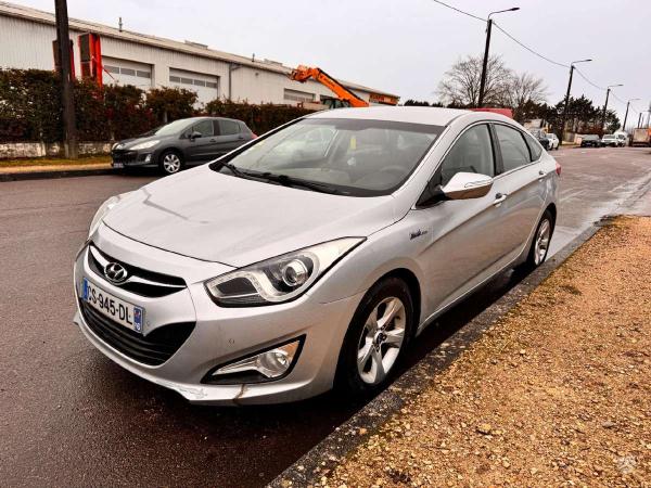 Pelēks Hyundai i40 2013 Tauragė, ar dzinēja tilpumu 1.70 L un nobraukumu 225 tūkst. km par 3350 €, foto 1 vietnē AUTOMOTO.COM.LV