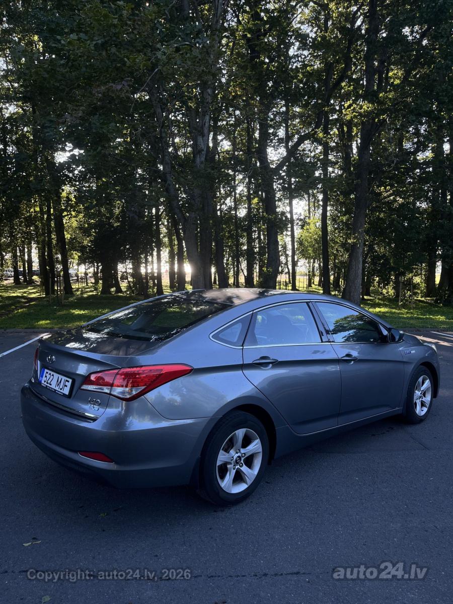 Grey Hyundai i40 2013 in Tallinn, with an engine capacity of 1.60 L and mileage of 101 thousand km for 6350 €, photo 3 on AUTOMOTO.COM.LV