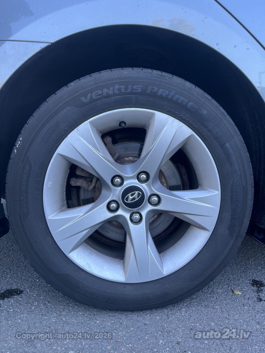 Grey Hyundai i40 2013 in Tallinn, with an engine capacity of 1.60 L and mileage of 101 thousand km for 6350 €, photo 11 on AUTOMOTO.COM.LV