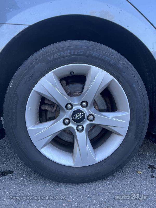 Pelēks Hyundai i40 2013 Tallina, ar dzinēja tilpumu 1.60 L un nobraukumu 101 tūkst. km par 6350 €, foto 10 vietnē AUTOMOTO.COM.LV