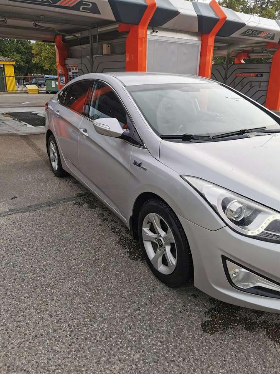 Pelēks Hyundai i40 2013 Marijampole, ar dzinēja tilpumu 1.69 L un nobraukumu 219 tūkst. km par 4200 €, foto 1 vietnē AUTOMOTO.COM.LV