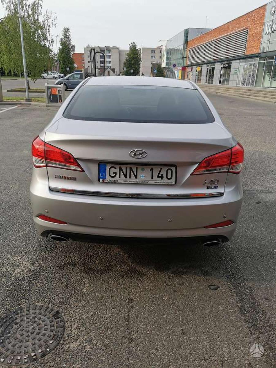 Pelēks Hyundai i40 2013 Marijampole, ar dzinēja tilpumu 1.69 L un nobraukumu 219 tūkst. km par 4200 €, foto 4 vietnē AUTOMOTO.COM.LV