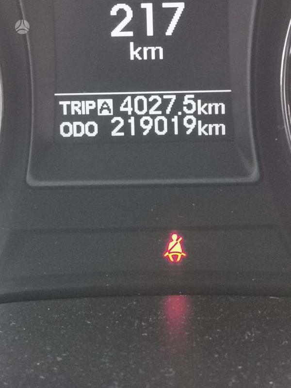 Grey Hyundai i40 2013 in Marijampole, with an engine capacity of 1.69 L and mileage of 219 thousand km for 4200 €, photo 10 on AUTOMOTO.COM.LV