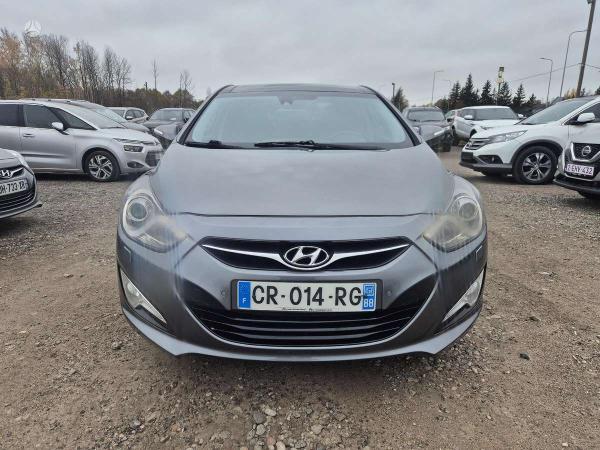 Хендай и40 2013 в Утена на AUTOMOTO.COM.LV Серый Хендай и40 2013 в Утена, объемом двигателя 1.69 л и пробегом 259 тыс. км за 5200 €, фото 3 на AUTOMOTO.COM.LV