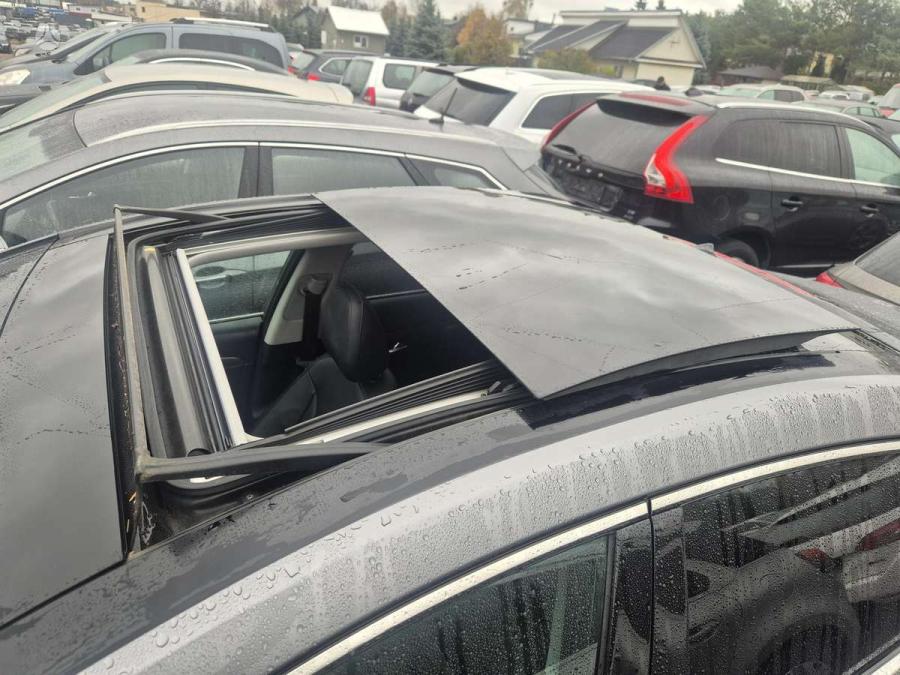 Grey Hyundai i40 2013 in Utena, with an engine capacity of 1.69 L and mileage of 259 thousand km for 5200 €, photo 11 on AUTOMOTO.COM.LV