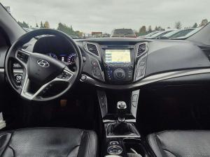 Grey Hyundai i40 2013 in Utena, with an engine capacity of 1.69 L and mileage of 259 thousand km for 5200 €, photo 21 on AUTOMOTO.COM.LV