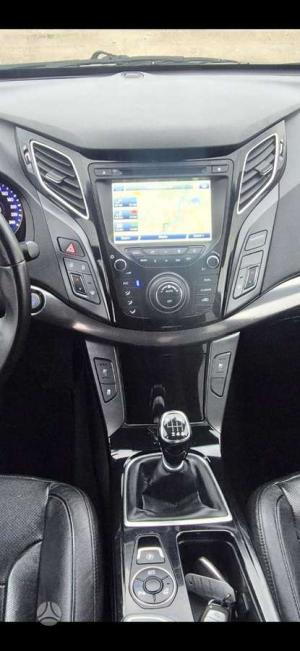 Grey Hyundai i40 2013 in Utena, with an engine capacity of 1.69 L and mileage of 259 thousand km for 5200 €, photo 23 on AUTOMOTO.COM.LV