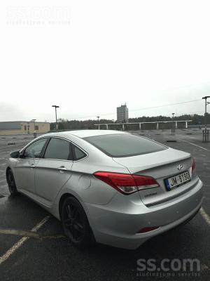 Pelēks Hyundai i40 2014 Rīga, ar dzinēja tilpumu 1.60 L un nobraukumu 215 tūkst. km par 5980 €, foto 5 vietnē AUTOMOTO.COM.LV