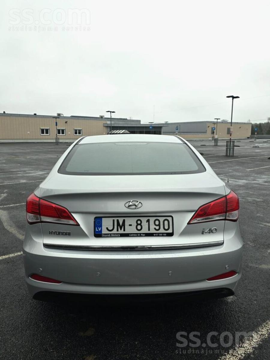 Pelēks Hyundai i40 2014 Rīga, ar dzinēja tilpumu 1.60 L un nobraukumu 215 tūkst. km par 5980 €, foto 6 vietnē AUTOMOTO.COM.LV