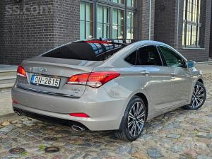 Grey Hyundai i40 2017 in Riga, with an engine capacity of 1.70 L and mileage of 187 thousand km for 7970 €, photo 6 on AUTOMOTO.COM.LV