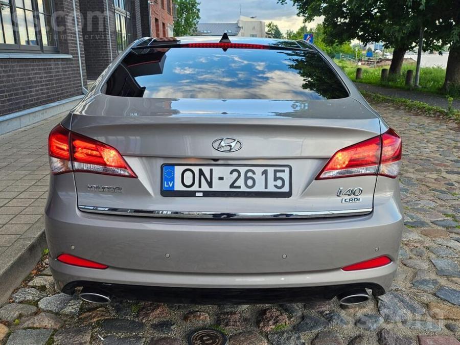 Grey Hyundai i40 2017 in Riga, with an engine capacity of 1.70 L and mileage of 187 thousand km for 7970 €, photo 7 on AUTOMOTO.COM.LV