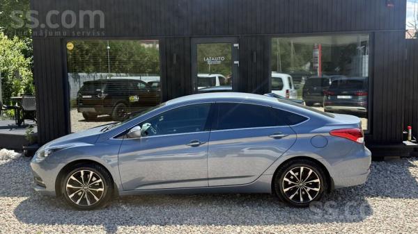 Grey Hyundai i40 2017 in Riga, with an engine capacity of 1.70 L and mileage of 177 thousand km for 7650 €, photo 8 on AUTOMOTO.COM.LV
