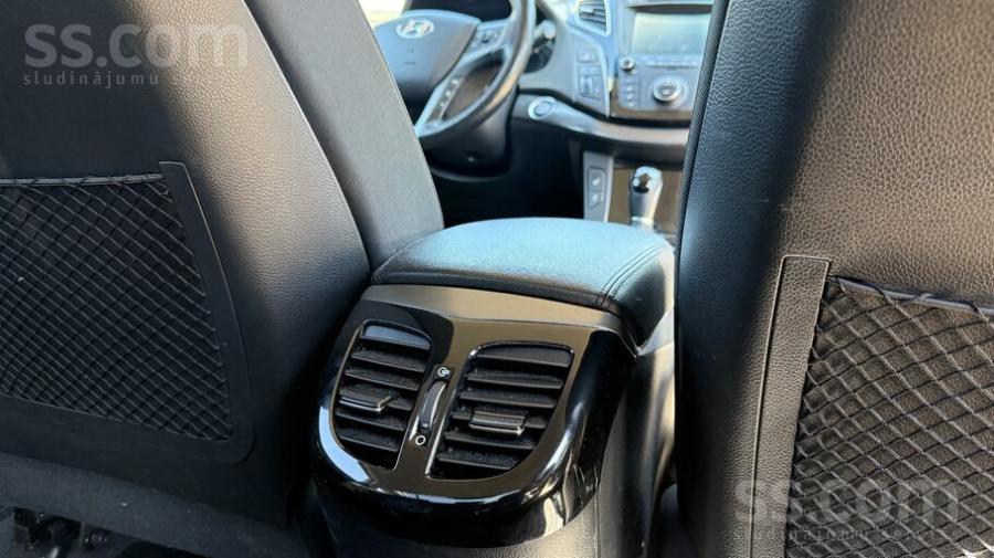 Pelēks Hyundai i40 2017 Rīga, ar dzinēja tilpumu 1.70 L un nobraukumu 177 tūkst. km par 7650 €, foto 25 vietnē AUTOMOTO.COM.LV