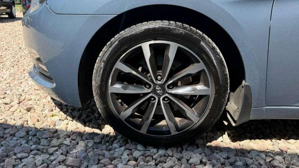 Grey Hyundai i40 2017 in Riga, with an engine capacity of 1.70 L and mileage of 177 thousand km for 7650 €, photo 10 on AUTOMOTO.COM.LV