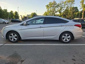 Grey Hyundai i40 2017 in Vilnius, with an engine capacity of 1.59 L and mileage of 165 thousand km for 5900 €, photo  on AUTOMOTO.COM.LV