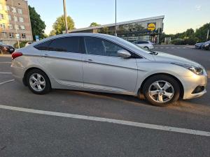Pelēks Hyundai i40 2017 Viļņa, ar dzinēja tilpumu 1.59 L un nobraukumu 165 tūkst. km par 5900 €, foto 5 vietnē AUTOMOTO.COM.LV