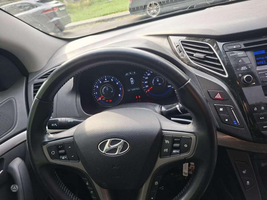 Pelēks Hyundai i40 2017 Viļņa, ar dzinēja tilpumu 1.59 L un nobraukumu 165 tūkst. km par 5900 €, foto 6 vietnē AUTOMOTO.COM.LV