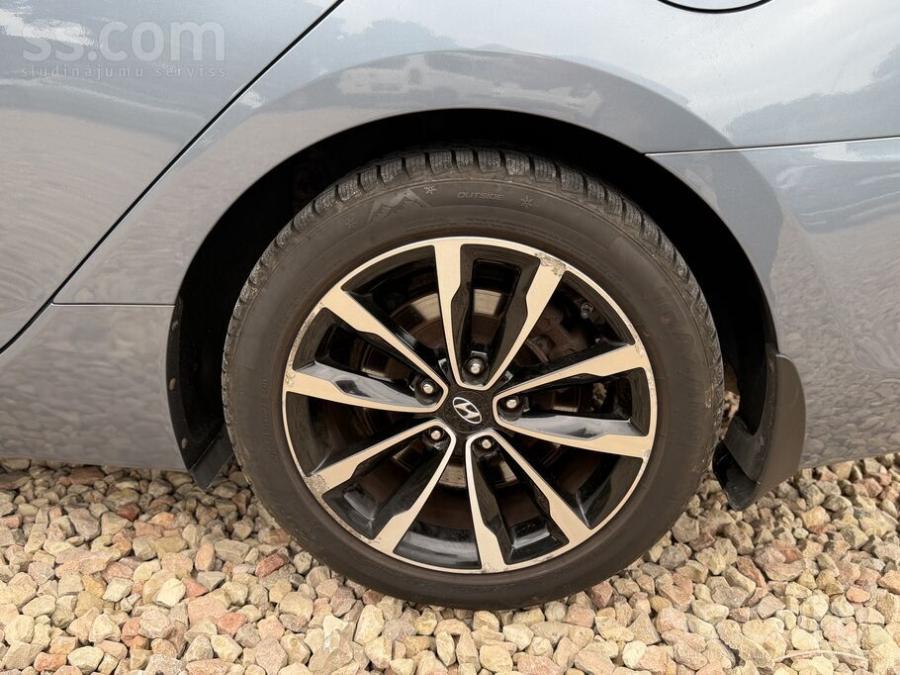 Grey Hyundai i40 2017 in Riga, with an engine capacity of 1.70 L and mileage of 177 thousand km for 7700 €, photo 6 on AUTOMOTO.COM.LV