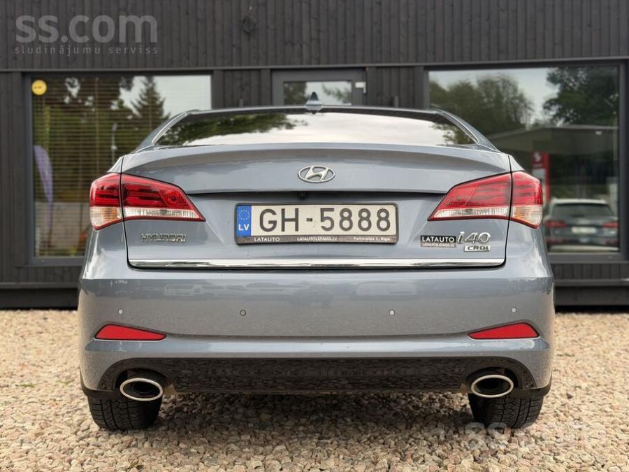 Grey Hyundai i40 2017 in Riga, with an engine capacity of 1.70 L and mileage of 177 thousand km for 7700 €, photo 10 on AUTOMOTO.COM.LV