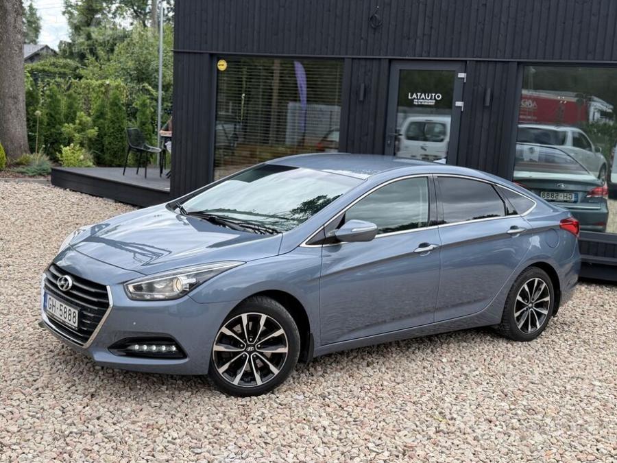 Grey Hyundai i40 2017 in Riga, with an engine capacity of 1.70 L and mileage of 177 thousand km for 7700 €, photo 14 on AUTOMOTO.COM.LV