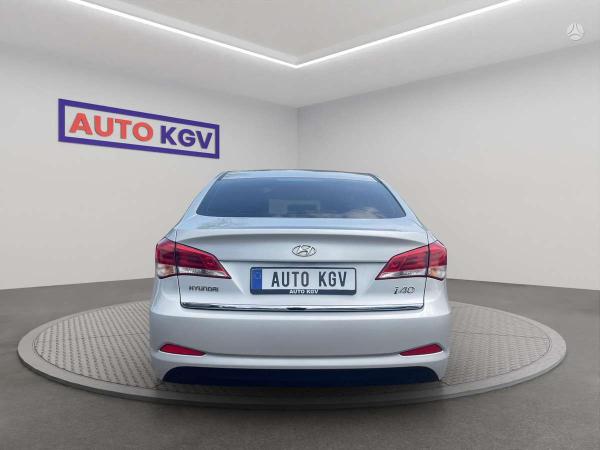 Grey Hyundai i40 2017 in Vilnius, with an engine capacity of 1.60 L and mileage of 165 thousand km for 6699 €, photo 5 on AUTOMOTO.COM.LV