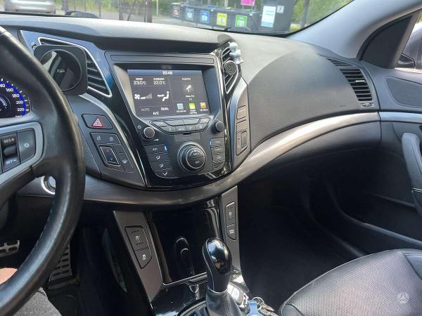 Pelēks Hyundai i40 2018 Jonava, ar dzinēja tilpumu 1.70 L un nobraukumu 236 tūkst. km par 10500 €, foto 2 vietnē AUTOMOTO.COM.LV