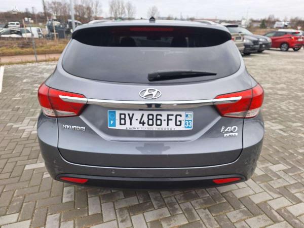 Pelēks Hyundai i40 2011 Tauragė, ar dzinēja tilpumu 1.69 L un nobraukumu 214 tūkst. km par 5300 €, foto 6 vietnē AUTOMOTO.COM.LV