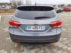 Grey Hyundai i40 2011 in Taurage, with an engine capacity of 1.69 L and mileage of 214 thousand km for 5300 €, photo 6 on AUTOMOTO.COM.LV