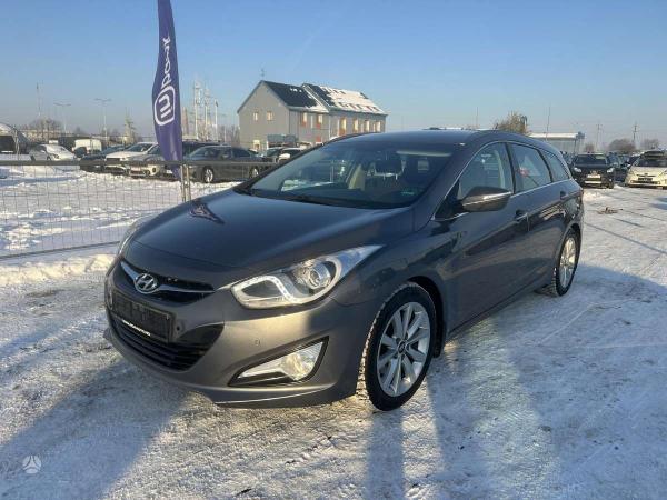 Pelēks Hyundai i40 2011 Marijampole, ar dzinēja tilpumu 1.69 L un nobraukumu 159 tūkst. km par 3550 €, foto 1 vietnē AUTOMOTO.COM.LV
