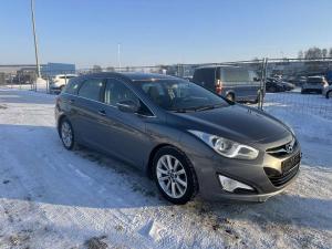 Pelēks Hyundai i40 2011 Marijampole, ar dzinēja tilpumu 1.69 L un nobraukumu 159 tūkst. km par 3550 €, foto 3 vietnē AUTOMOTO.COM.LV