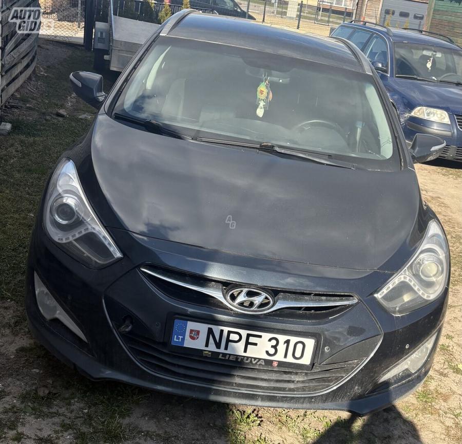 Pelēks Hyundai i40 2011 Radviliškis, ar dzinēja tilpumu 1.70 L un nobraukumu 339 tūkst. km par 2200 €, foto 1 vietnē AUTOMOTO.COM.LV