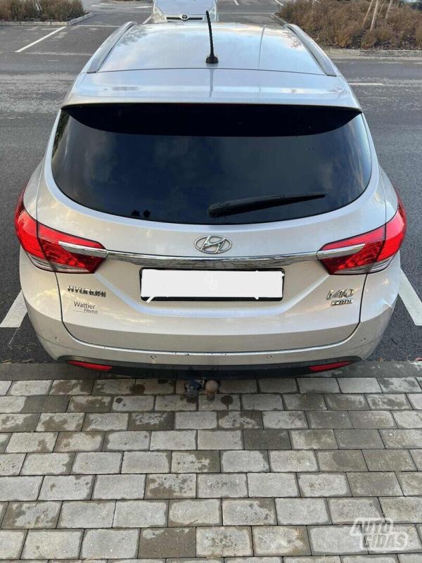 Pelēks Hyundai i40 2011 Viļņa, ar dzinēja tilpumu 1.70 L un nobraukumu 272 tūkst. km par 4000 €, foto 2 vietnē AUTOMOTO.COM.LV