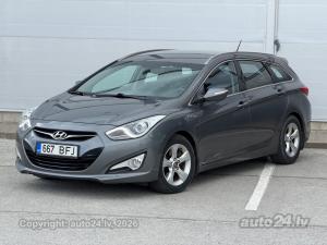 Pelēks Hyundai i40 2011 Tallina, ar dzinēja tilpumu 1.70 L un nobraukumu 276 tūkst. km par 3000 €, foto  vietnē AUTOMOTO.COM.LV