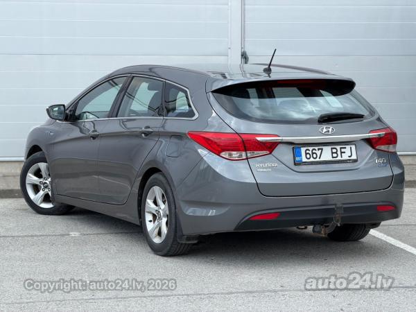 Grey Hyundai i40 2011 in Tallinn, with an engine capacity of 1.70 L and mileage of 276 thousand km for 3000 €, photo 3 on AUTOMOTO.COM.LV