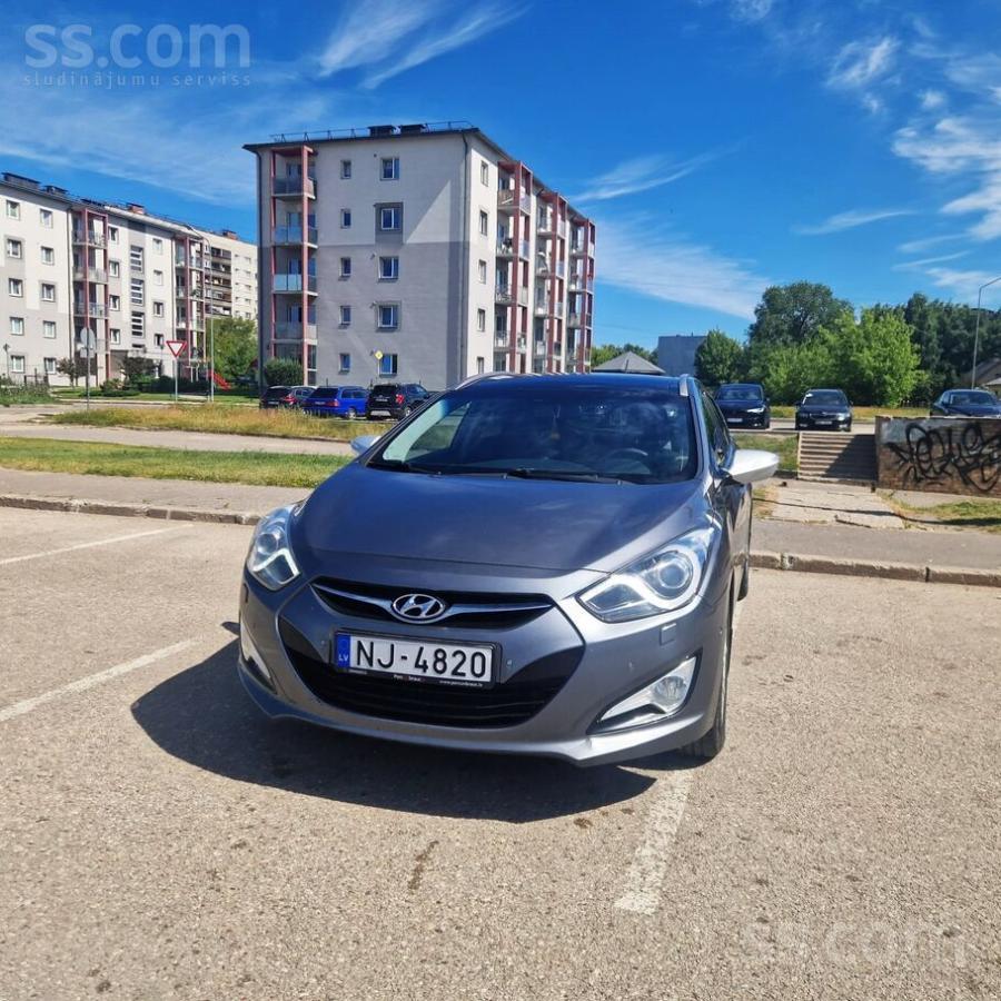 Серый Хендай и40 2011 в Рига, объемом двигателя 2.00 л и пробегом 193 тыс. км за 4700 €, фото 1 на AUTOMOTO.COM.LV