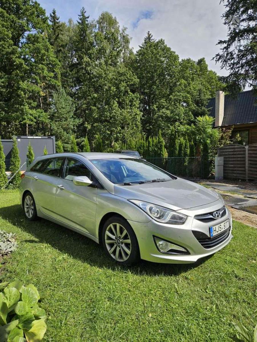 Pelēks Hyundai i40 2011 Kauņa, ar dzinēja tilpumu 1.69 L un nobraukumu 190 tūkst. km par 4000 €, foto 1 vietnē AUTOMOTO.COM.LV